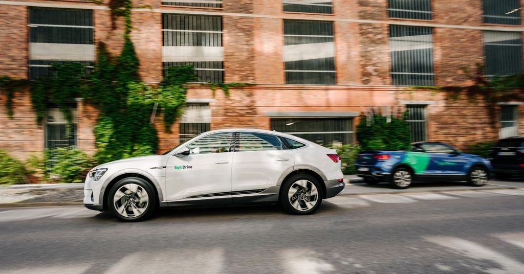 How to save fuel: tips for more efficient driving