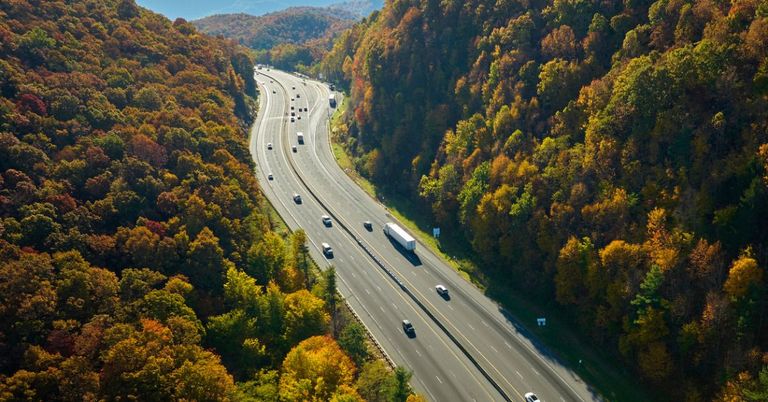 How to drive on the highway: step-by-step guide and tips